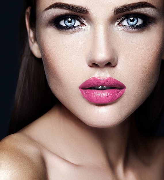 Free Photo Sensual Glamour Portrait Of Beautiful Woman Model Lady