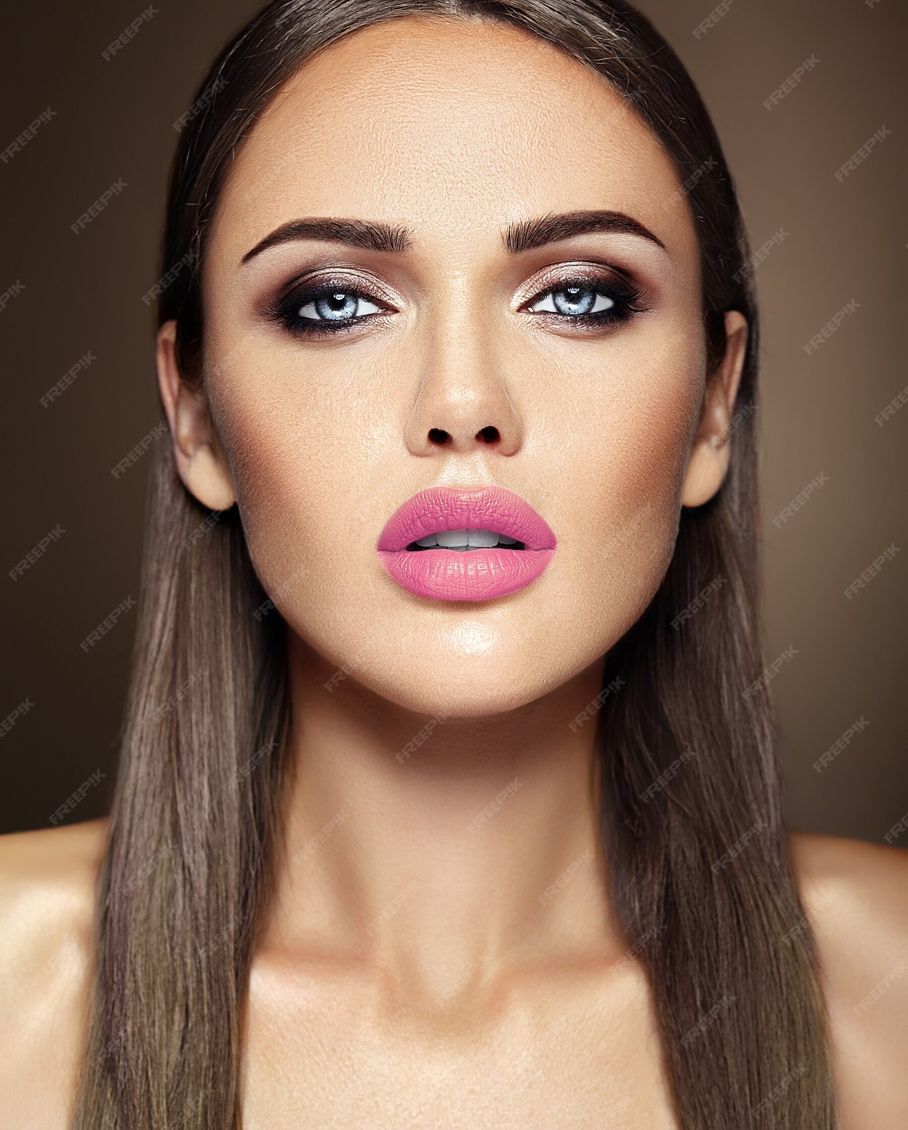 Free Photo Sensual Glamour Portrait Of Beautiful Woman Model Lady