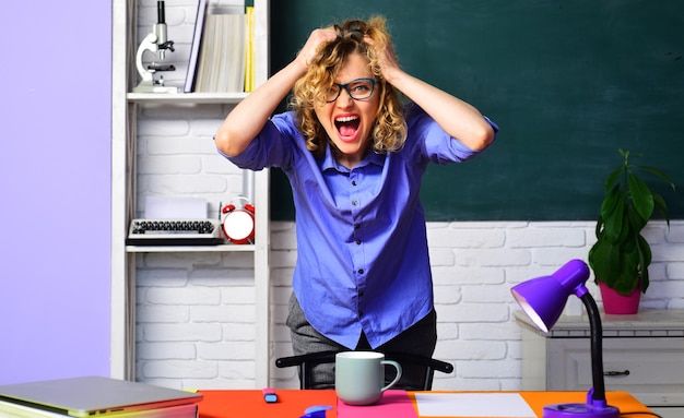 Teacher Screaming Pictures | Freepik Teacher Screaming Pictures | Freepik