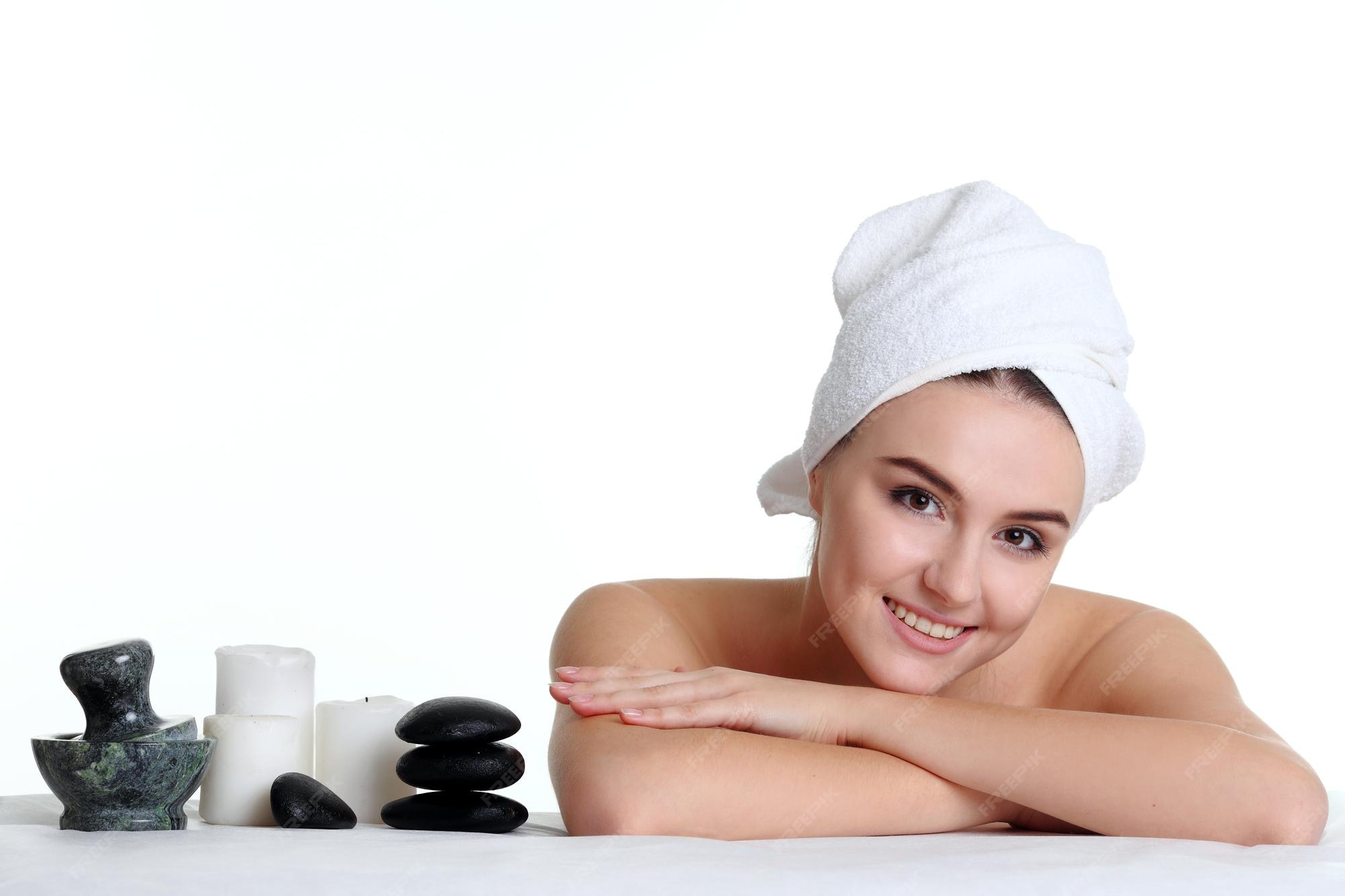 Premium Photo Beautiful And Healthy Blond Woman Getting Spa Therapy