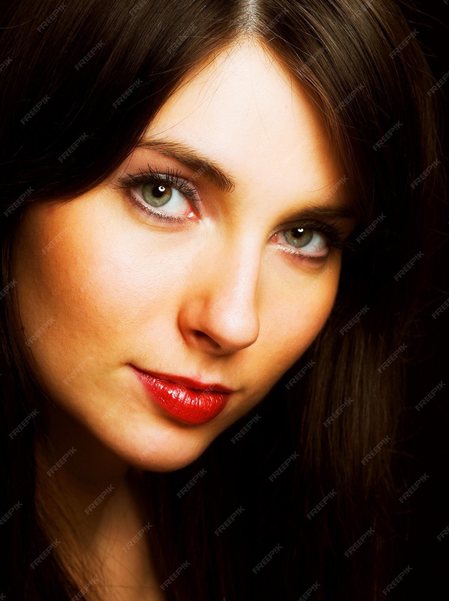 Premium Photo Beautiful Smiling Woman Portrait
