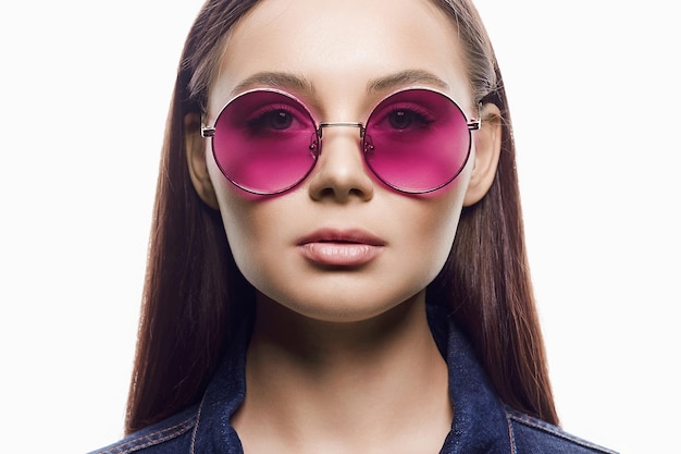 Premium Photo Beautiful Woman In Sunglasses Beauty Girl In Pink Glasses