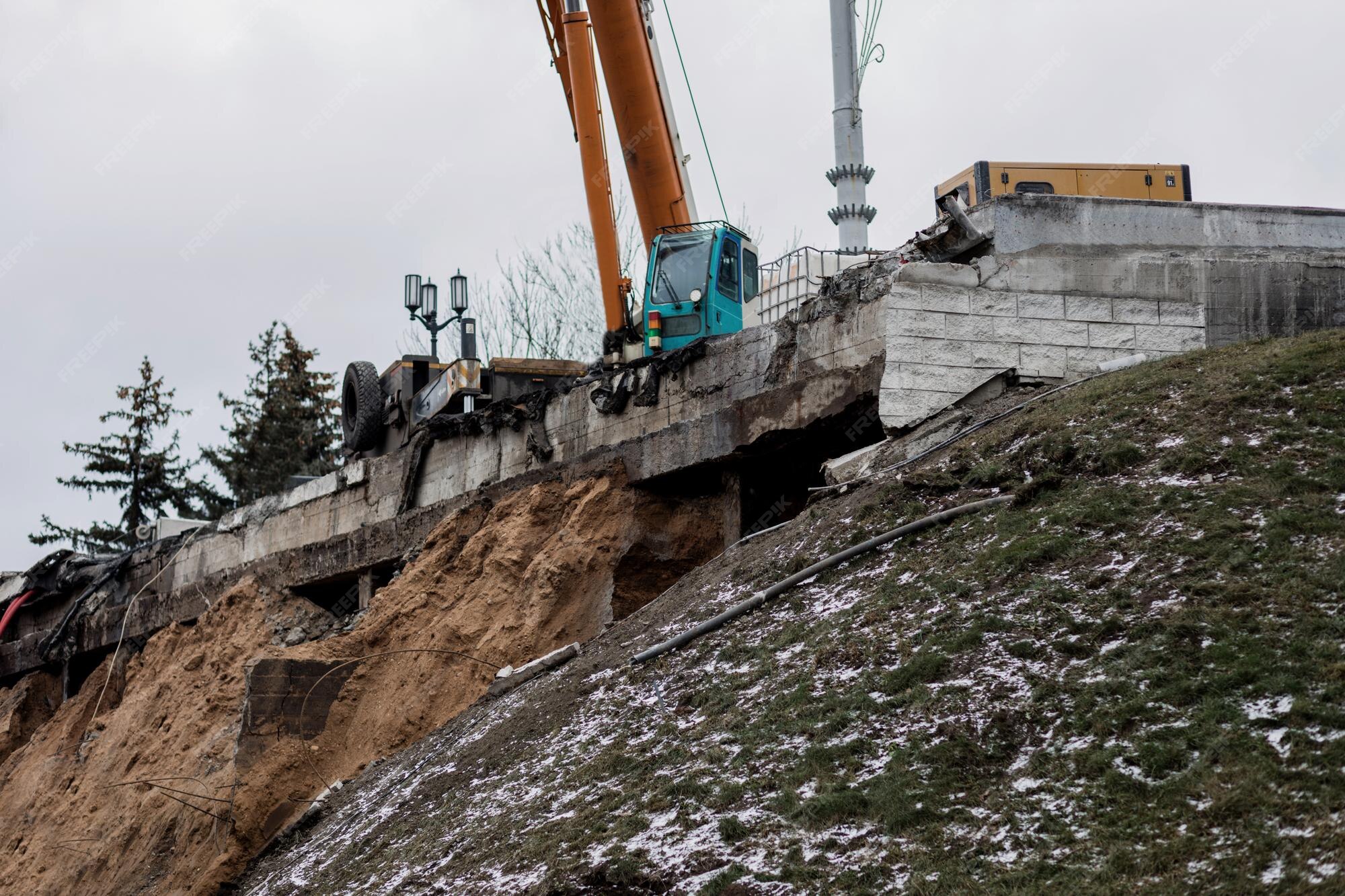 Premium Photo | Bridge reconstruction panels with reinforcing steel ... Premium Photo | Bridge reconstruction panels with reinforcing steel ...
