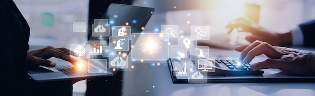 디지털 전환 기술 전략 비즈니스 프로세스 및 데이터의 디지털화 및 디지털화 운영 최적화 및 자동화 고객 서비스 관리 인터넷 및 클라우드 컴퓨팅 프리미엄 사진