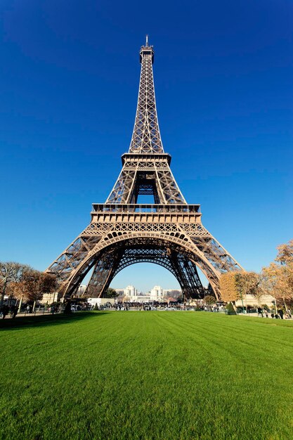 Eiffel tower in autumn | Premium AI-generated image Eiffel tower in autumn | Premium AI-generated image