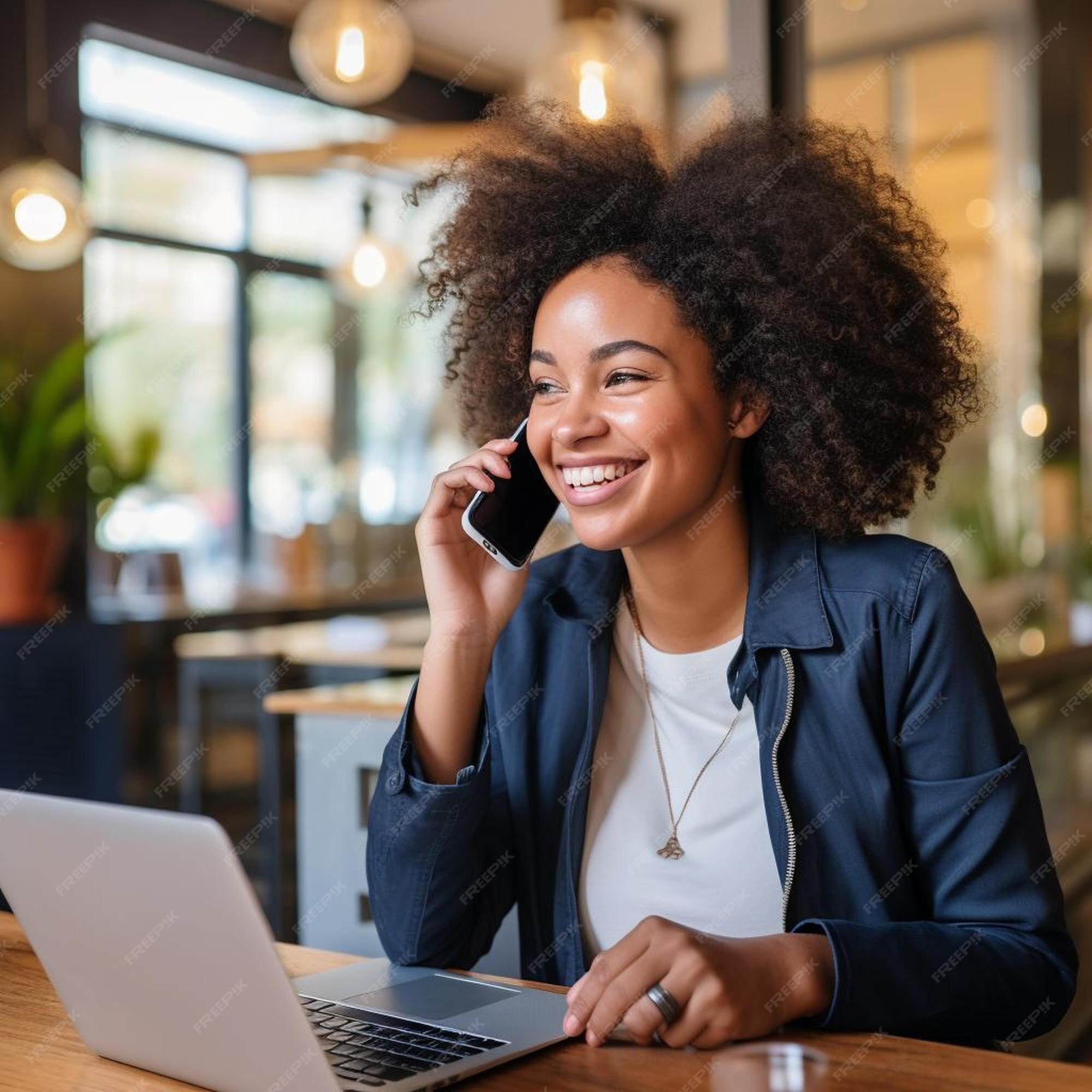 Premium Photo Happy African American Woman Talking On Smartphone In A