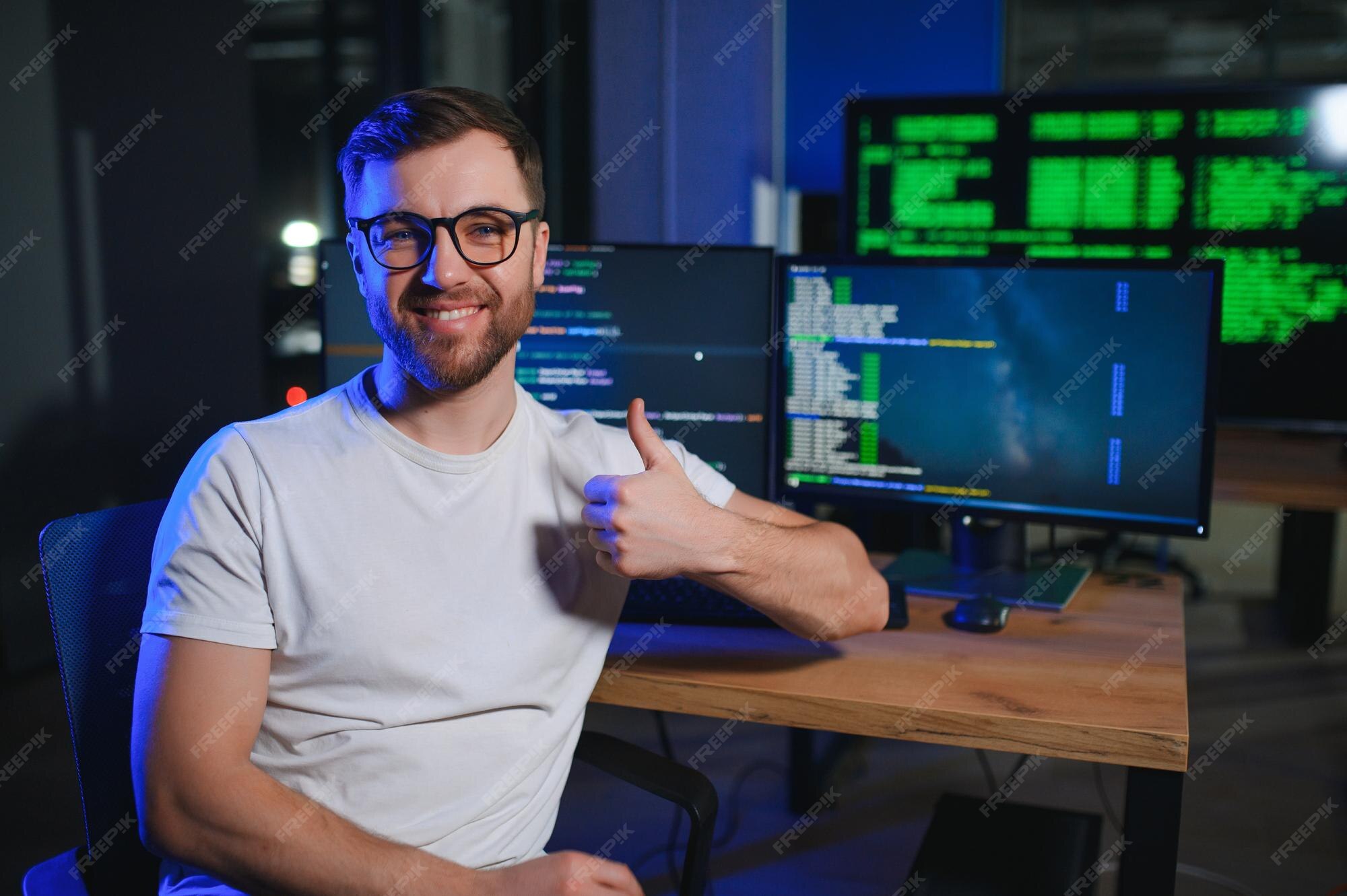 Premium Photo | Male programmer working on desktop computer at white ... Premium Photo | Male programmer working on desktop computer at white ...