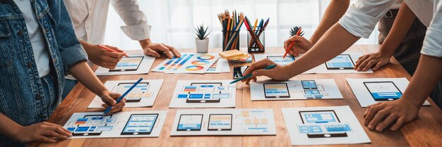 Premium Photo Panorama Shot Of Frontend Developer Team Brainstorming