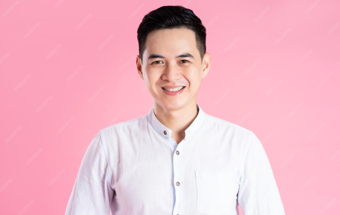 Premium Photo Portrait Of Asian Man Posing On Pink Background