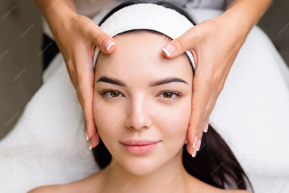Premium Photo Professional Antiaging Facial Massage Action Relaxing
