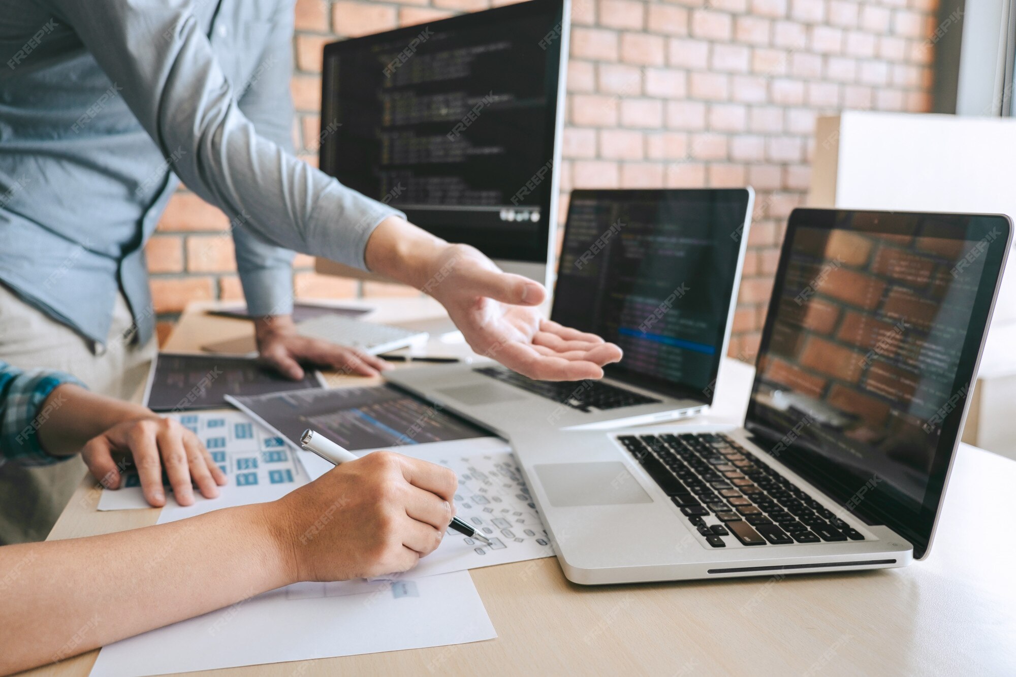 Premium Photo | Professional Developer programmer cooperation meeting and brainstorming and ...