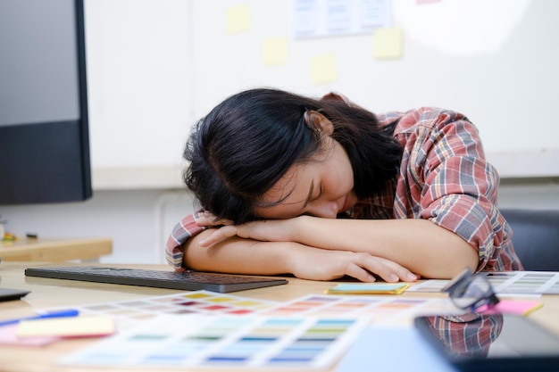 Premium Photo Programmer And Ux Ui Designer Working In A Software
