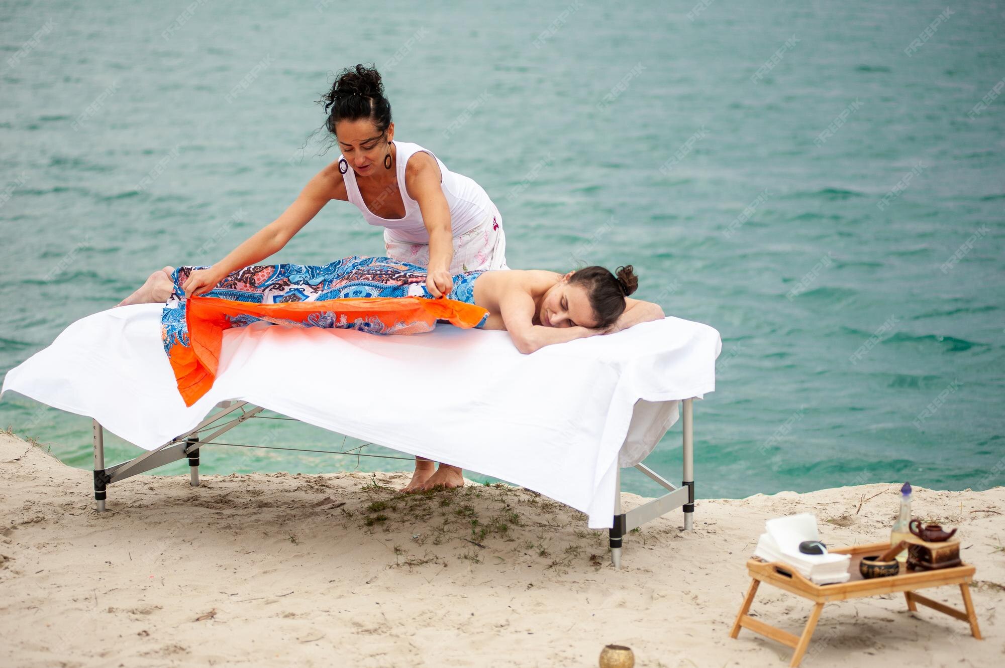 Premium Photo Thai Woman Massage Outdoor